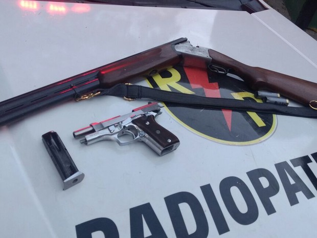G1 Homem é Preso Com Pistola E Espingarda Na Parte Alta De Maceió