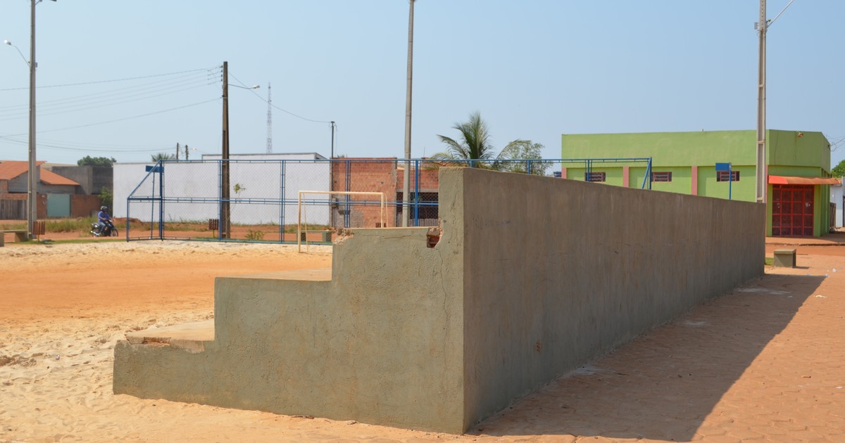 G1 Jovem De 18 Anos Morre Após Ser Atingido Por Seis Tiros Em Praça