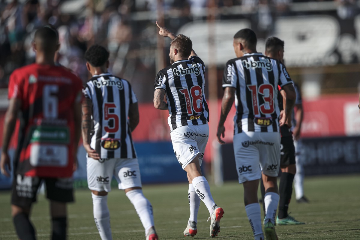 Atuações do Atlético MG Sasha faz dois Fábio Gomes é herói defesa vacila e Ademir perde