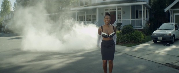 EGO - Mel B faz striptease e 'se beija' em novo clipe. Assista ... EGO - Mel B faz striptease e 'se beija' em novo clipe. Assista ...