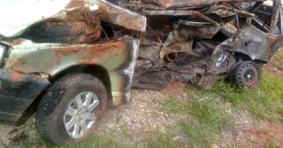 G1 - Motorista morre carbonizado após acidente em Itapetininga, SP - notícias em Itapetininga e ...