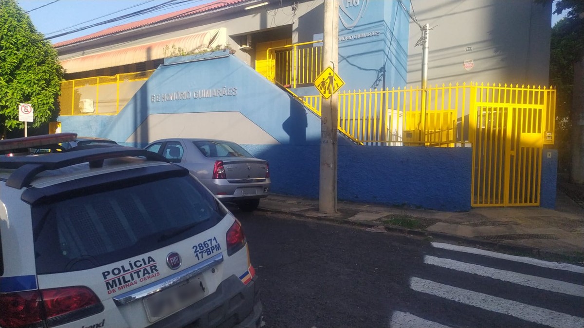 É FAKE mensagem de ameaça de massacre a escolas de Uberlândia Triângulo Mineiro G