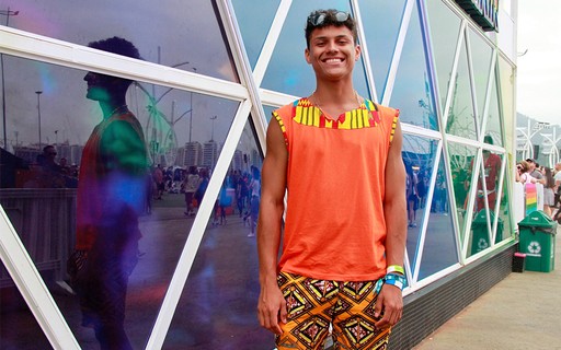 Ex BBB Danrley diz não querer sair da Rocinha Violência tem em todo