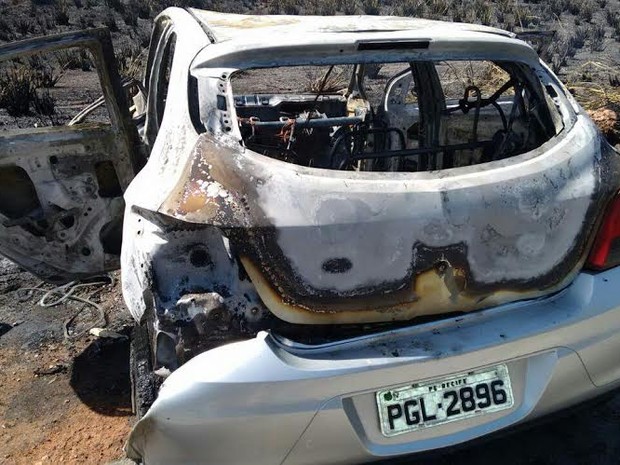 G1 Homem Fica Preso Em Veículo Em Chamas Ao Tentar Assaltar Carro Em