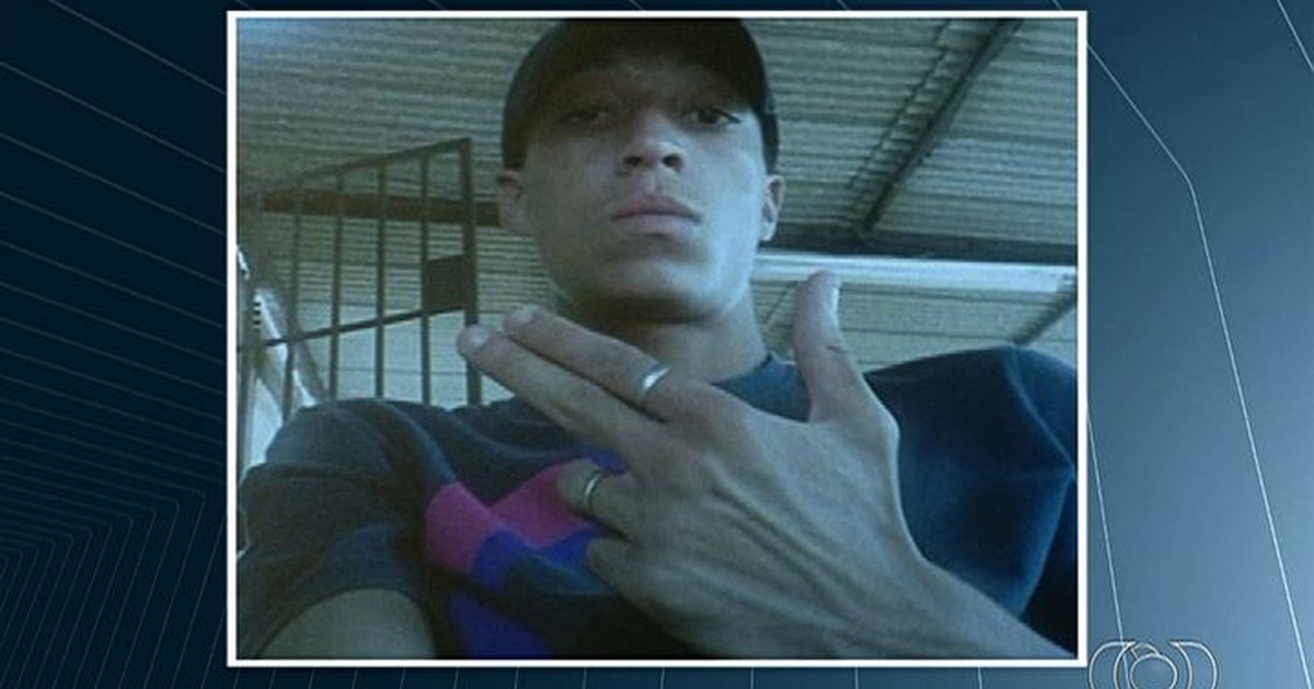 G1 Polícia Divulga Foto Do Suspeito De Matar 4 Pessoas Da Mesma
