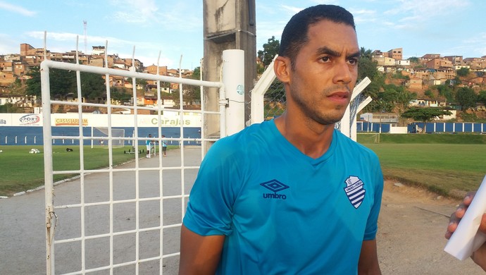 Dirigente anuncia saída do zagueiro Leandro Cardoso do elenco do CSA Dirigente anuncia saída do zagueiro Leandro Cardoso do elenco do CSA