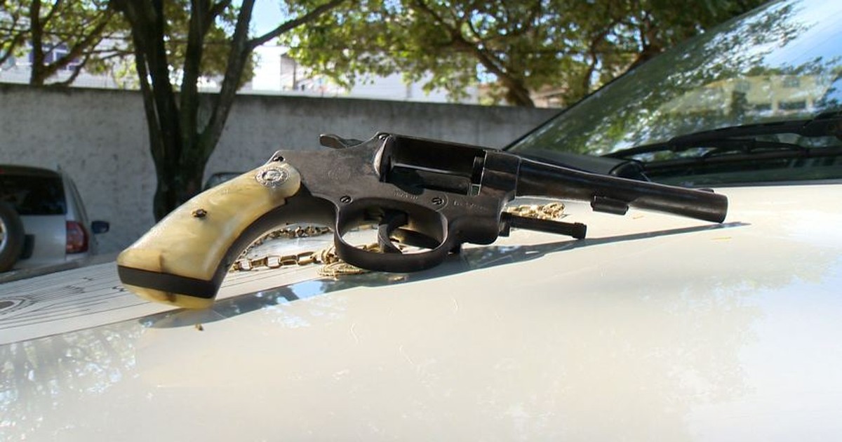 G1 - Jovem rouba carro, pula de altura de dois andares e é preso no ES ... G1 - Jovem rouba carro, pula de altura de dois andares e é preso no ES ...