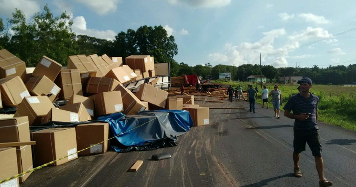 G1 - Acidente mata uma pessoa e deixa outra ferida na BR-163, no Paraná - notícias em Oeste e ...