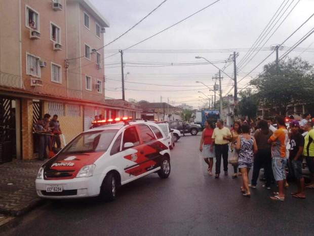 G1 Pm Reage A Assalto E Mata Suspeito Que Havia Invadido Garagem Em