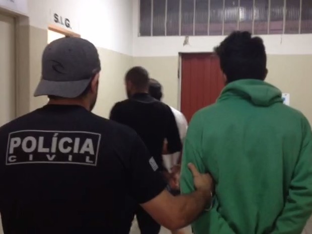 G1 Pai E Filho São Presos Suspeitos De Matarem Dois Lavradores