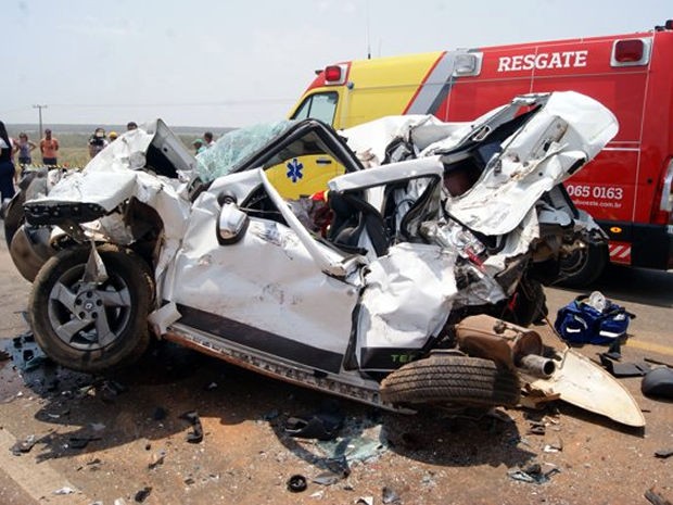 G1 - Casal morre em acidente envolvendo três veículos na BR-163 em MT - notícias em Mato Grosso