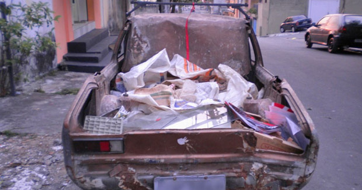 G1 - Carro é flagrado descartando entulho e motorista é multado em R ... G1 - Carro é flagrado descartando entulho e motorista é multado em R ...