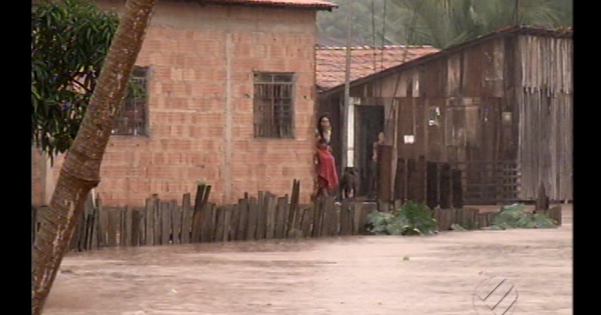 G Forte chuva alaga ruas e invade casas em Marabá PA notícias em Pará