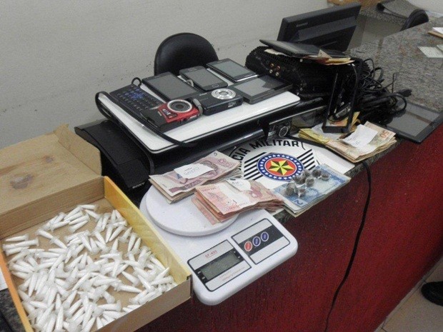 G1 Quatro Pessoas São Presas Suspeitas De Tráfico De Drogas Em