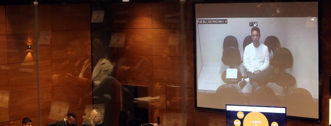 Pai de Henry Borel critica decisão da Justiça que impede exibição do