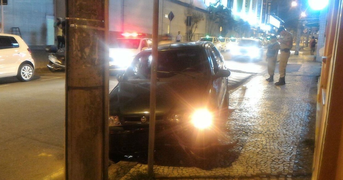 G1 Motorista Embriagado é Detido Após Acidente Em Juiz De Fora