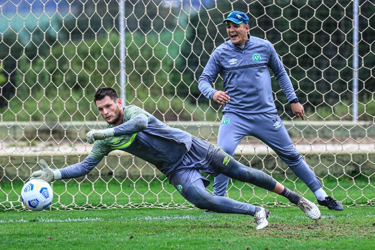 Chapecoense está entre as quatro defesas menos vazadas da Série B chapecoense ge