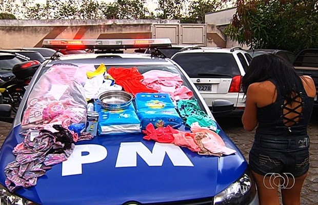 G1 Mulher Suspeita De Integrar Quadrilha Que Furta Lojas é Presa Em