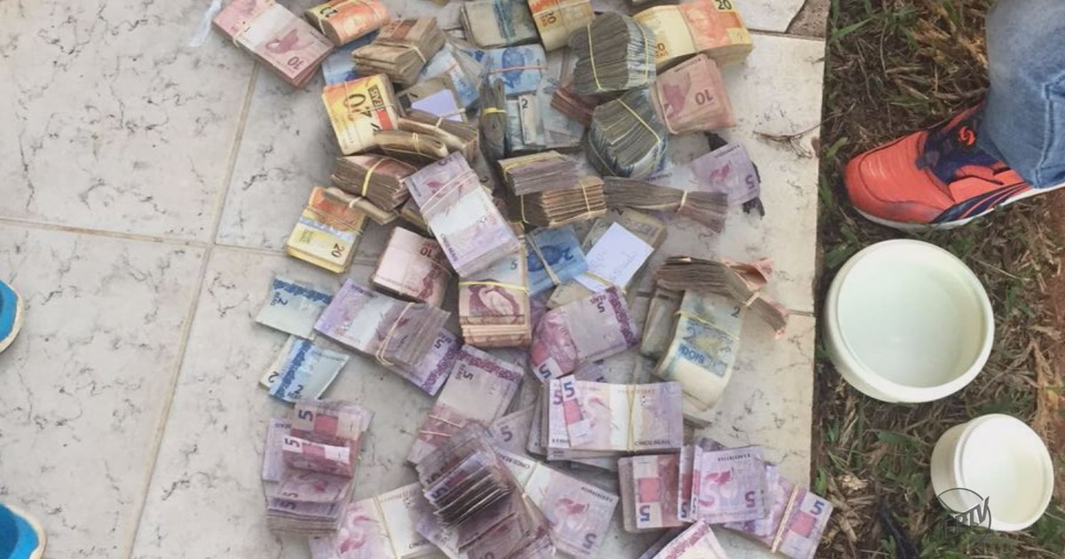 G1 - Quadrilha pode ter roubado R$ 1 milhão de agências bancárias em MG ...