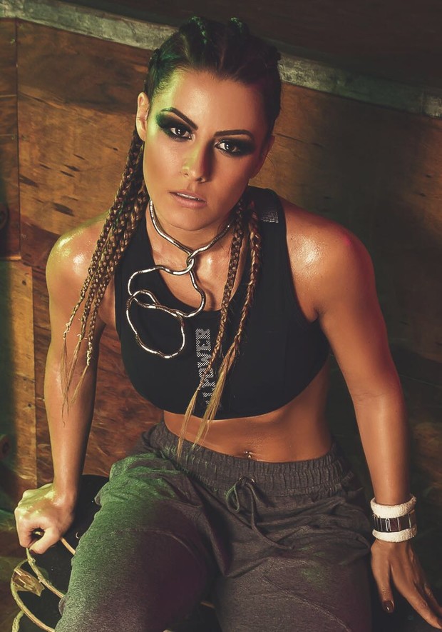 Ego Aricia Silva Posa Sexy Para Campanha E Mostra Curvas Notícias