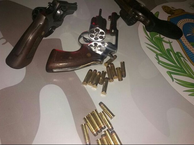 G1 Polícia Prende Suspeitos De Praticar Assaltos Em São Caetano No