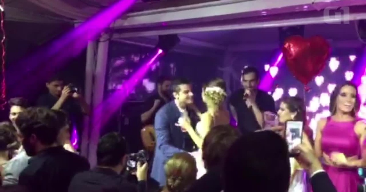 G1 - Veja show de sertanejo em casamento que teria sido pago com Lei ...