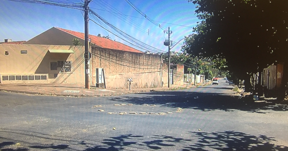 G1 - Sargento da PM é baleado durante tentativa de assalto, em Goiânia ... G1 - Sargento da PM é baleado durante tentativa de assalto, em Goiânia ...