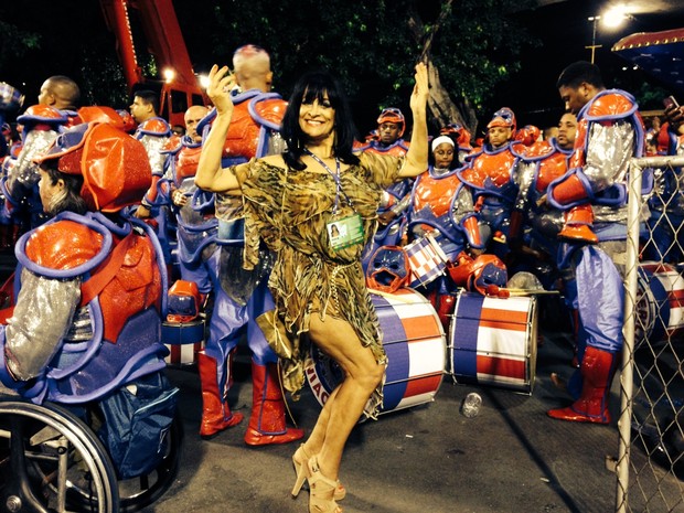 G Se um dia eu for enredo trago todo mundo nu diz ª pelada do carnaval notícias em