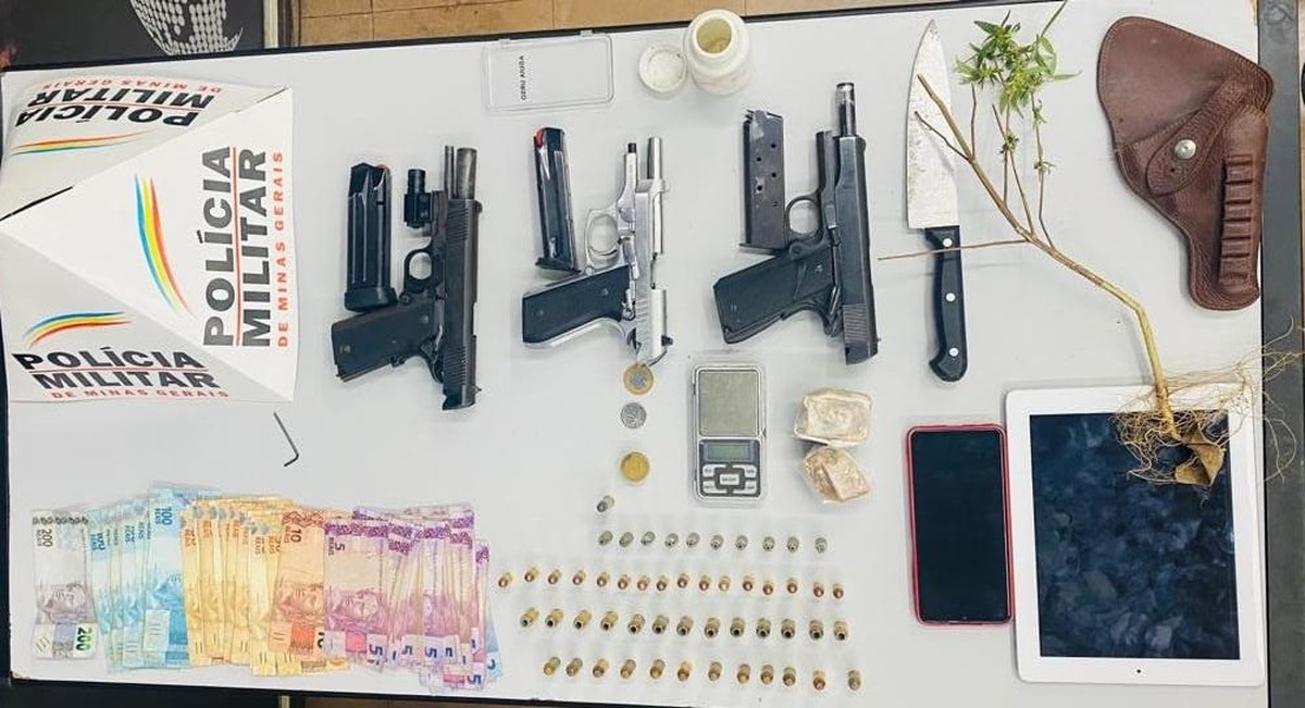 Dupla tenta fugir da PM mas adolescente acaba apreendido armas pé