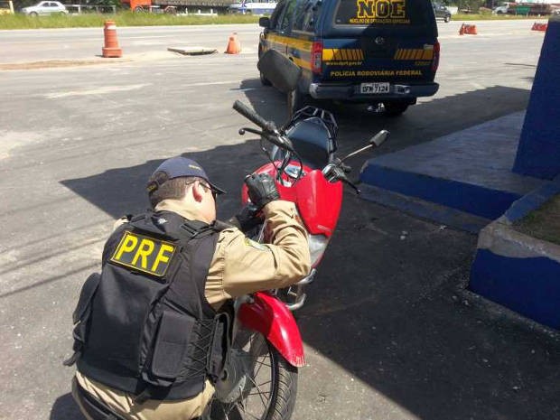 G1 - Motocicleta roubada é recuperada pela PRF em Benevides, PA ... G1 - Motocicleta roubada é recuperada pela PRF em Benevides, PA ...