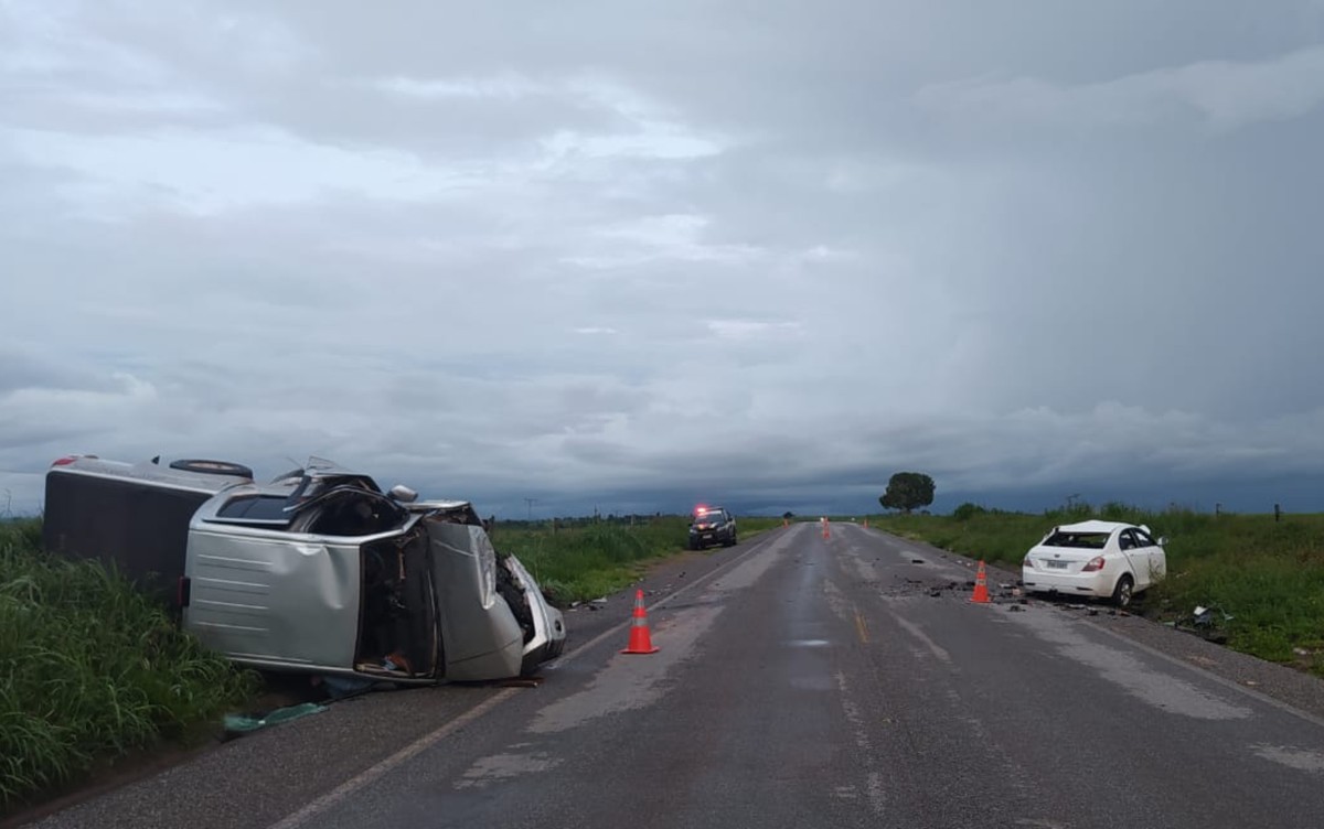 Acidente Entre Carro E Caminhonete Deixa Dois Mortos Na BR 158 Diz PRF