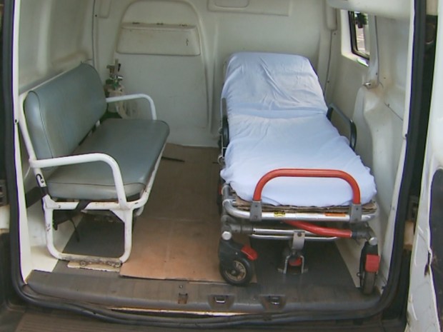 G1 Paciente De Guaíra Cai De Ambulância Em Movimento Após Porta Se