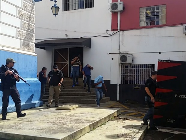 G1 Cinco Ex Pms Acusados Por Morte De Jovem Têm Prisão Domiciliar