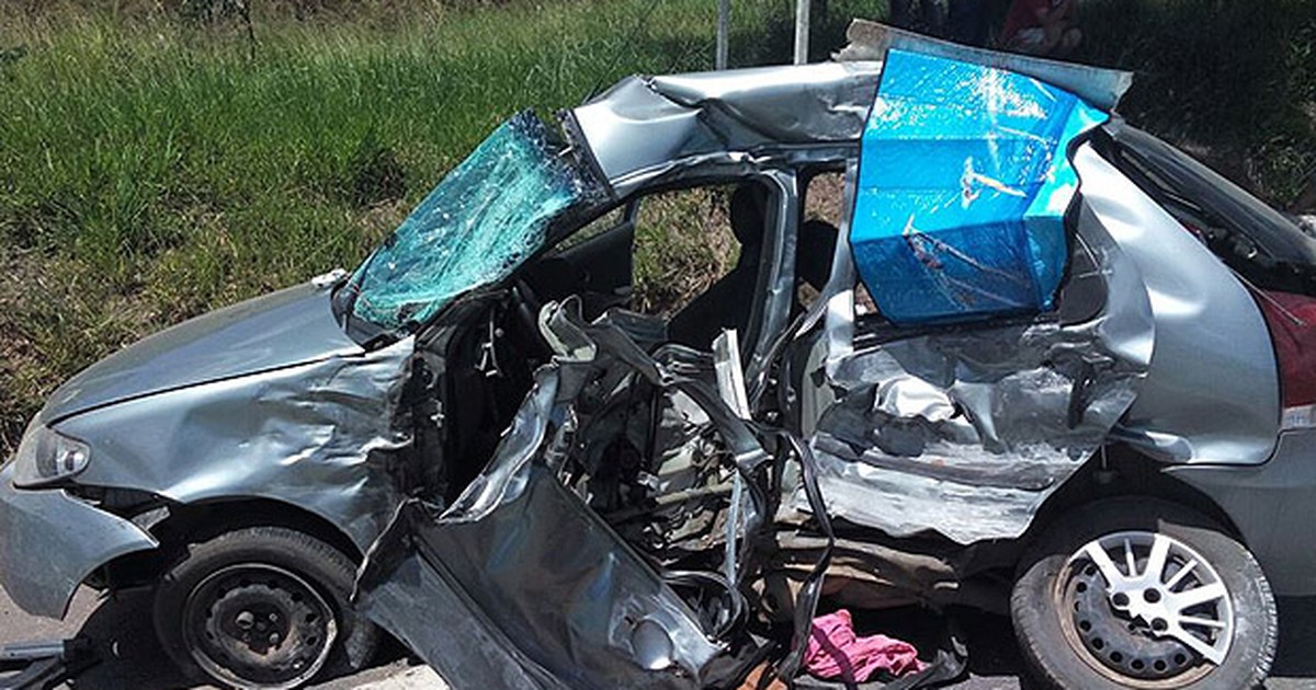 G1 - Acidente envolvendo carreta e carro deixa um morto e feridos na BR-267 - notícias em Zona ...