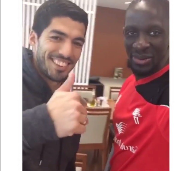 Luis Suárez aproveita folga do Barcelona para visitar o Liverpool ... Luis Suárez aproveita folga do Barcelona para visitar o Liverpool ...