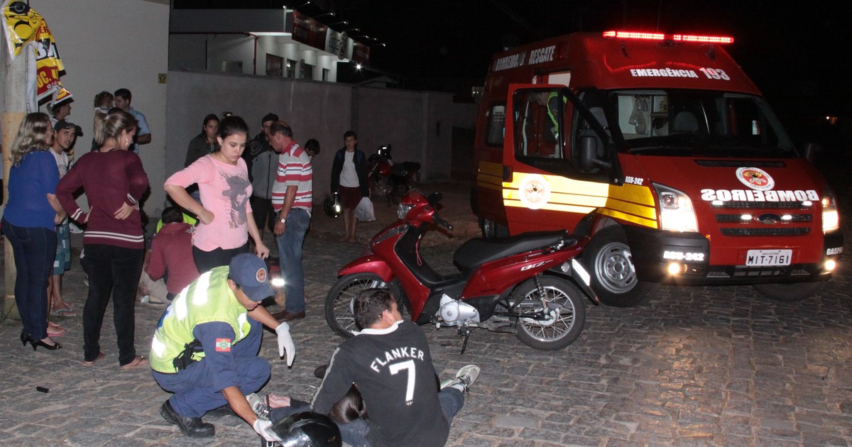 G1 - Idoso de 74 anos morre após ser atropelado por moto em Gaspar - notícias em Santa Catarina