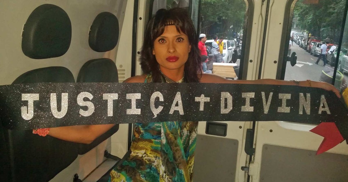 G1 Mulher é Detida Na Av Paulista Por Tirar A Roupa Durante Protesto