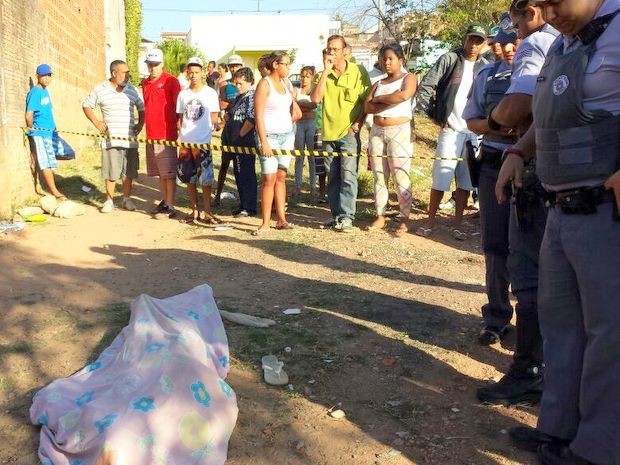 G1 Adolescente é Morto De Madrugada Com 4 Tiros Na Periferia De