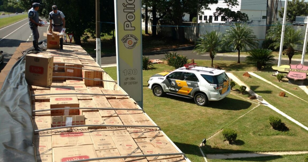 G1 Carreta é Apreendida Com 400 Mil Maços De Cigarros Contrabandeados