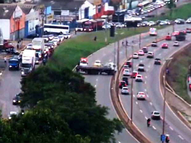 G1 Bh 18h Acidente Com Caminhão Fecha Sentido Do Anel Rodoviário