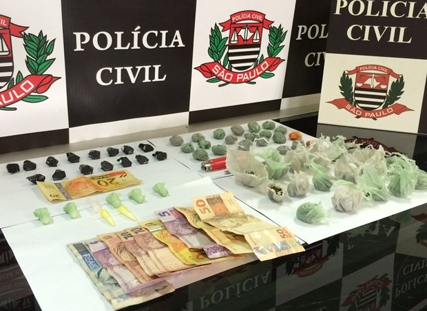 G1 Dez São Detidos Durante Operação Contra Tráfico De Drogas Em Rio