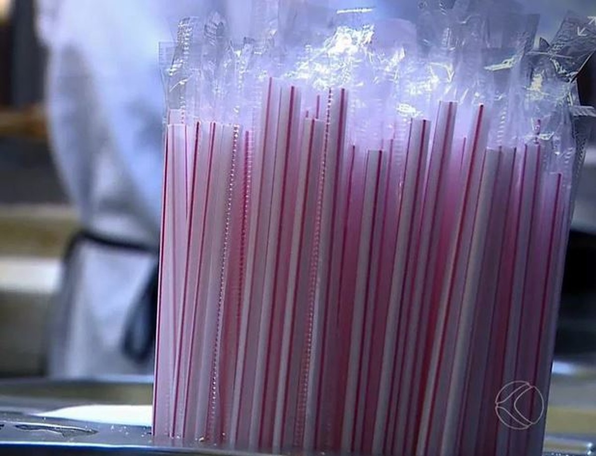 Lei que proíbe venda e distribuição de canudos de plástico entra em