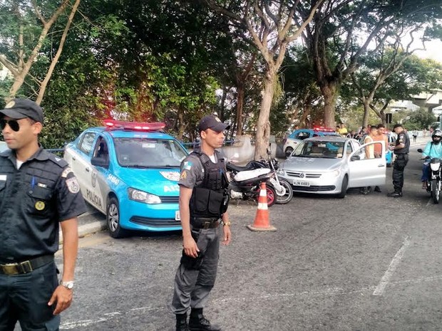 G1 Operação Fecha Quartel detém nove e apreende veículos armas e