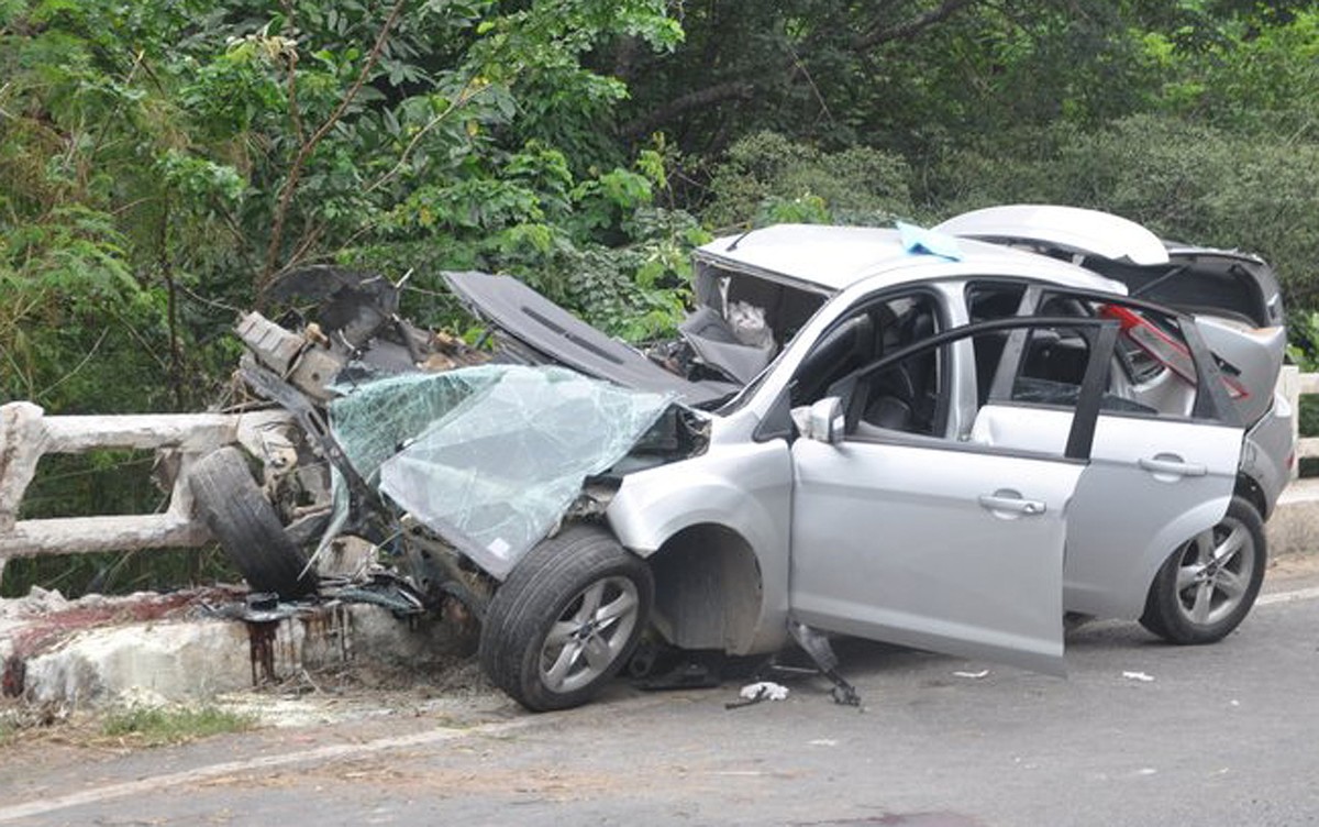 Acidente Na BR 367 No Sul Da Bahia Deixa Dois Mortos E Dois Feridos