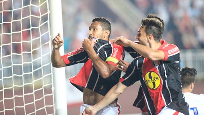 Atlético-MG busca informações sobre Bruno Aguiar, zagueiro do Joinville Atlético-MG busca informações sobre Bruno Aguiar, zagueiro do Joinville