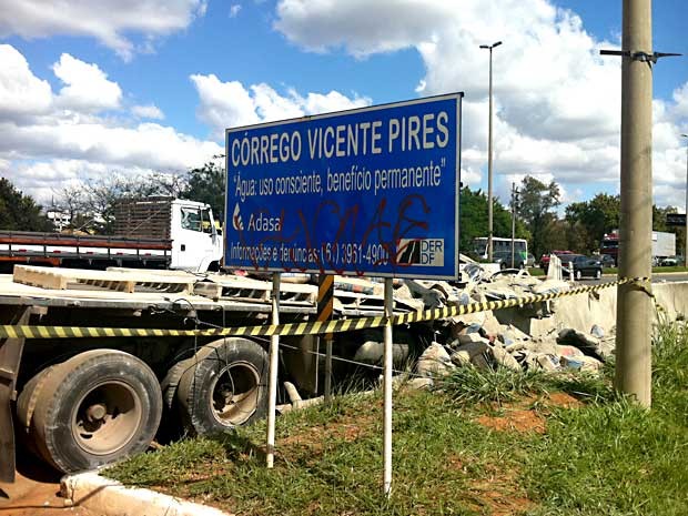 G1 Motorista Morre Após Caminhão Bater Em Cabeceira De Ponte No Df