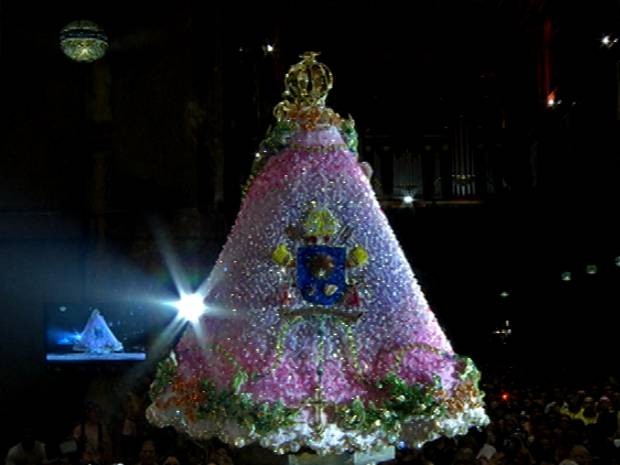 G1 Manto De Nossa Senhora De Nazaré é Apresentado Em Belém Notícias