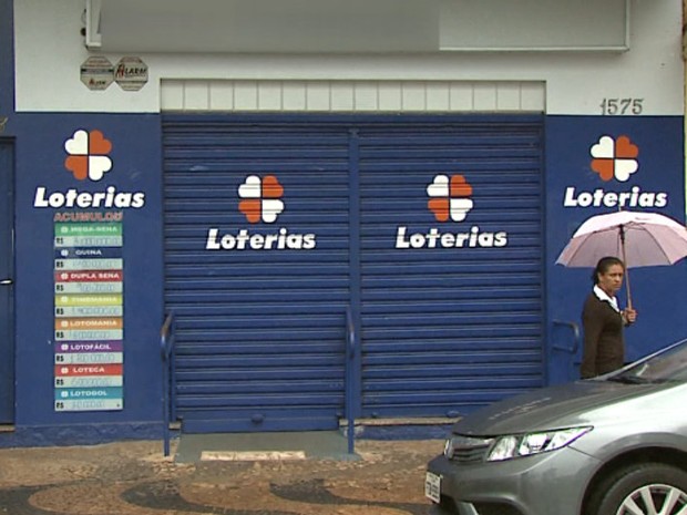 G1 Homens Armados Rendem Funcionária E Levam R 40 Mil De Lotérica Em