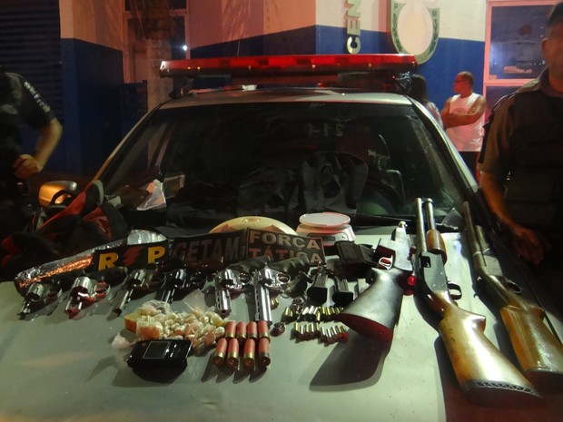 G1 Suspeitos De Tráfico De Drogas São Presos Na Periferia De Maceió
