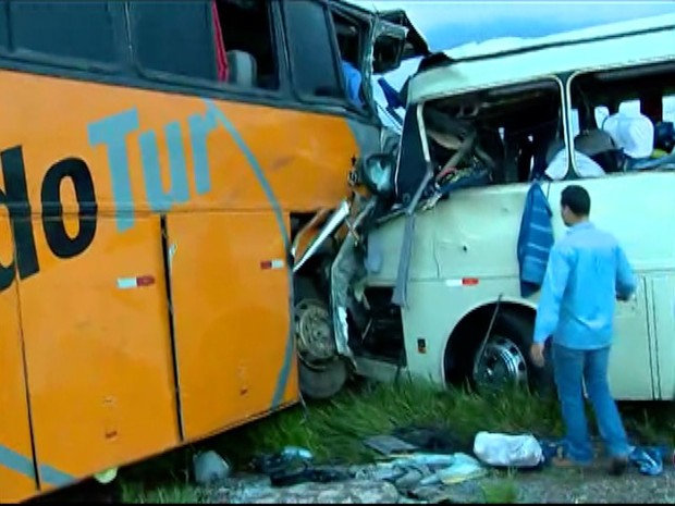 G1 Vítimas De Acidente Entre Dois ônibus Em Sp São Sepultadas Em